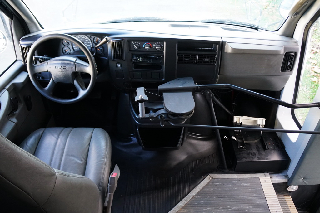 2007 GMC Savana 3500 Para-transit Shuttle Bus – Cars Global