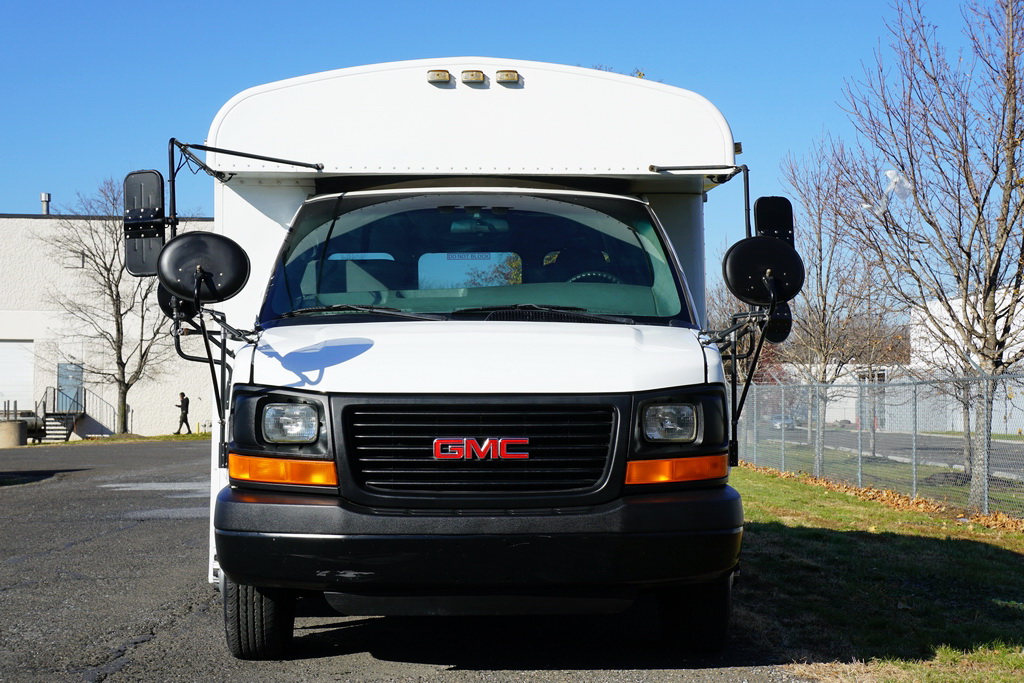 2007 GMC Savana 3500 Para-transit Shuttle Bus – Cars Global